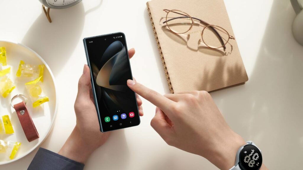 Australian Galaxy Z Flip 4, Galaxy Z Fold 4, and Galaxy Note 20 users can install the May 2023 ...