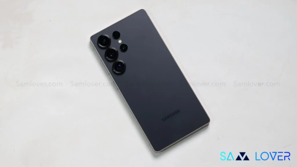 Why Samsung Flagship Phones Stick With 5,000 mAh Batteries